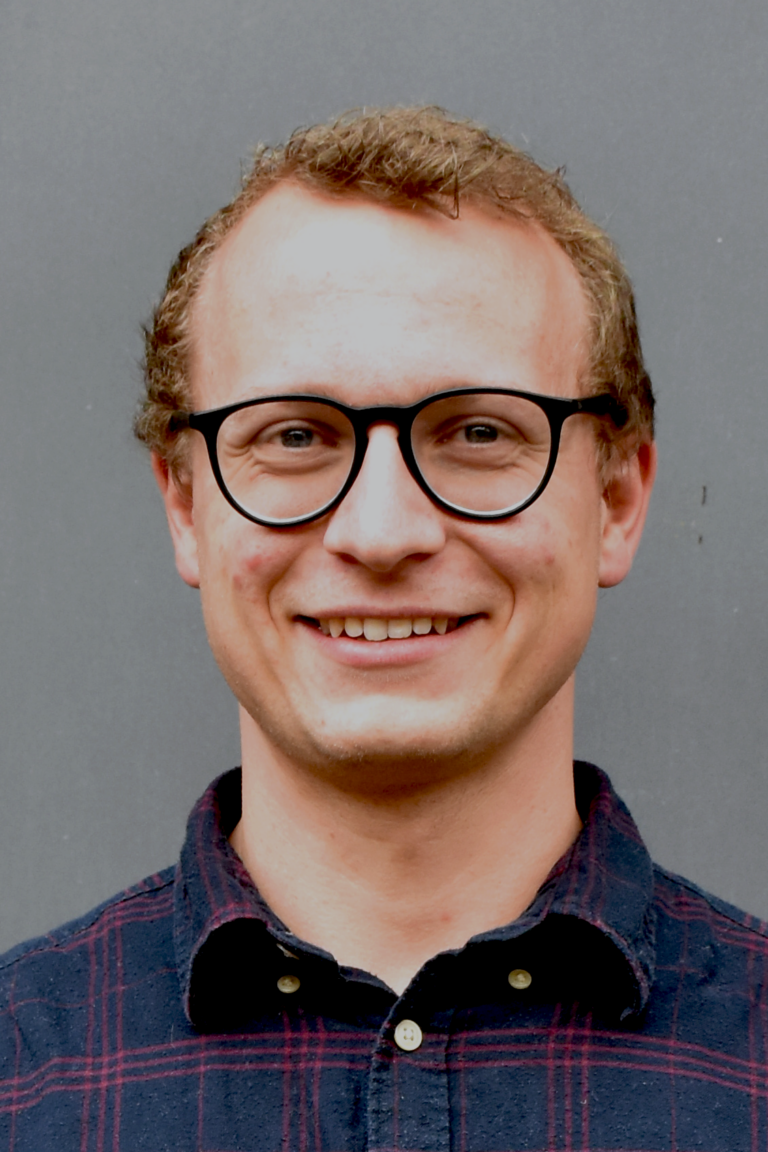 Team - Lehrstuhl für Intelligente Technische Elektronik und Systeme