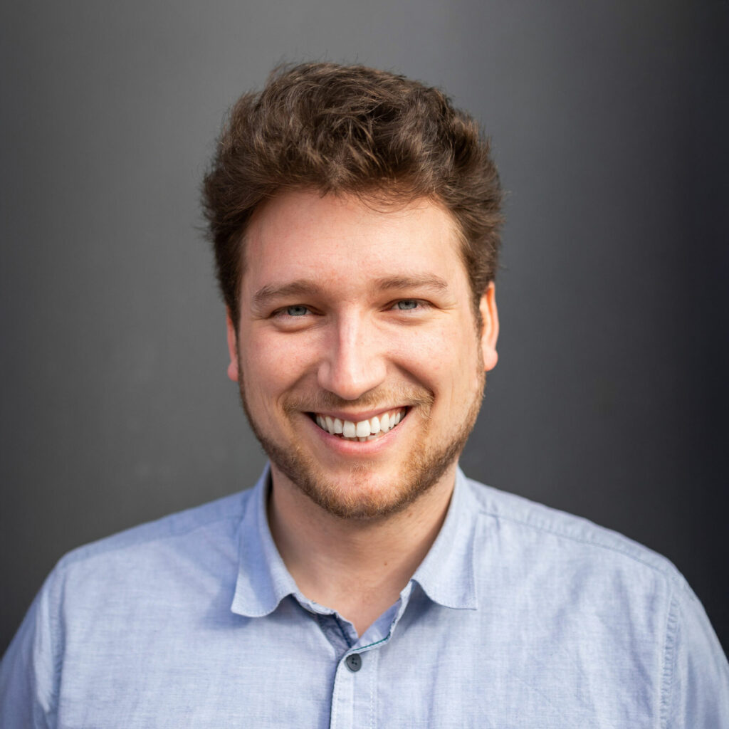 Team - Lehrstuhl für Intelligente Technische Elektronik und Systeme